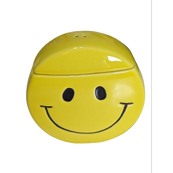 Enesco | Dining | Rare Vintage Adorable Smile Smiley Salt And Pepper ...